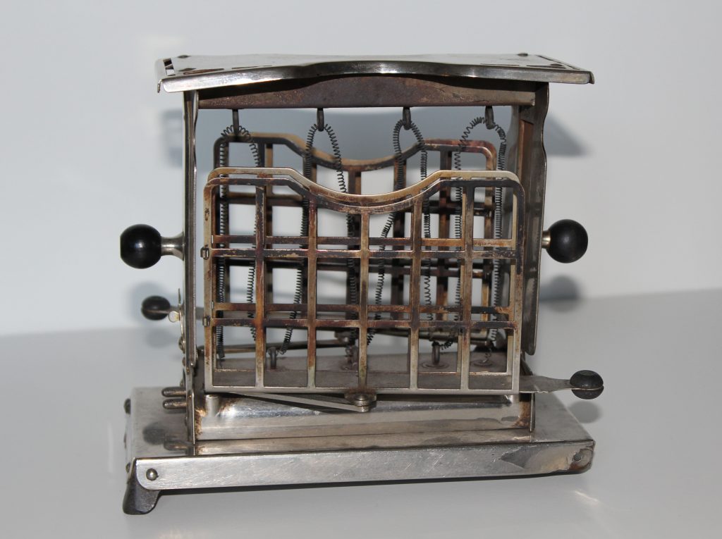 Swing Toaster – Maple Ridge Museum